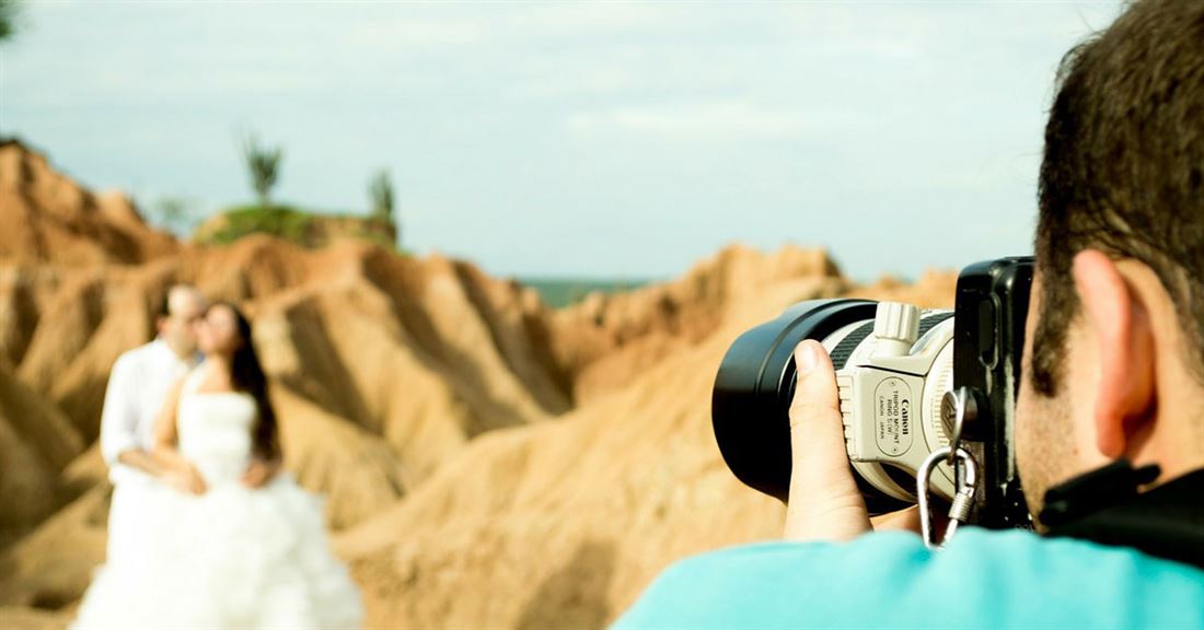 Study Average Cost Of A Wedding Photographer study-average-cost-of-a-wedding-photographer