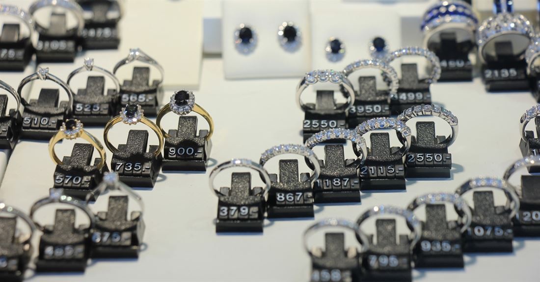 10 Steps on How to Buy and Choose an Engagement Ring