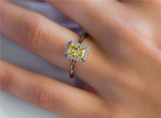 Diamond Shape Guide: Different Cuts Explained (With Chart)